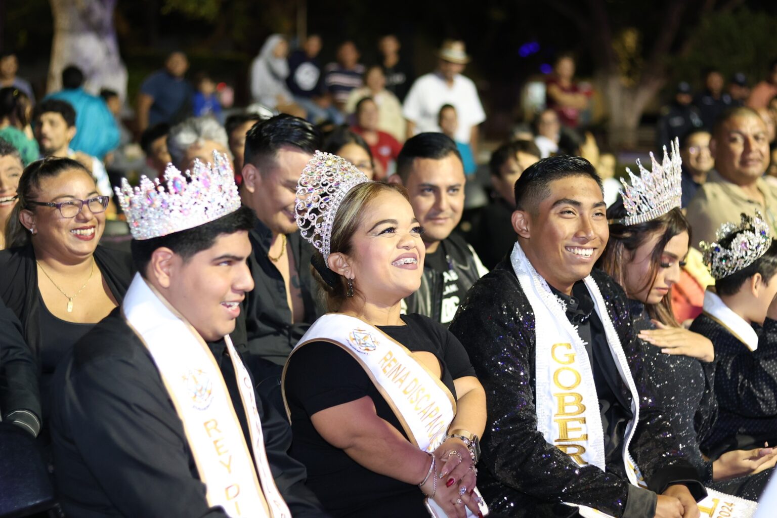 SOBERANOS DEL CARNAVAL DE PROGRESO 2024 DESPIDEN LAS FIESTAS AL REY ...