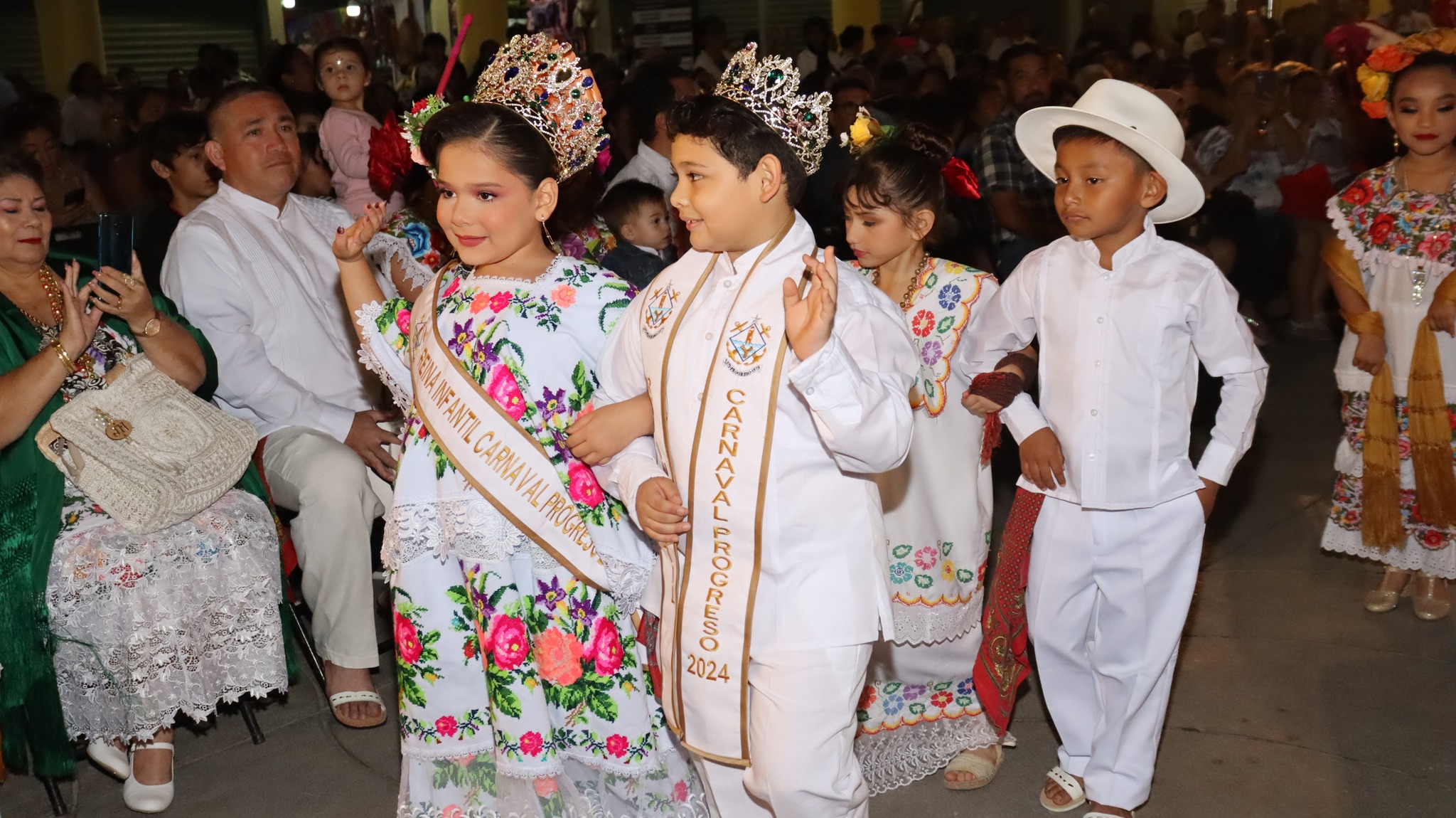 EL CARNAVAL DE PROGRESO 2024 CELEBRA SUBLIME Y CONCURRIDA VAQUERÍA ...
